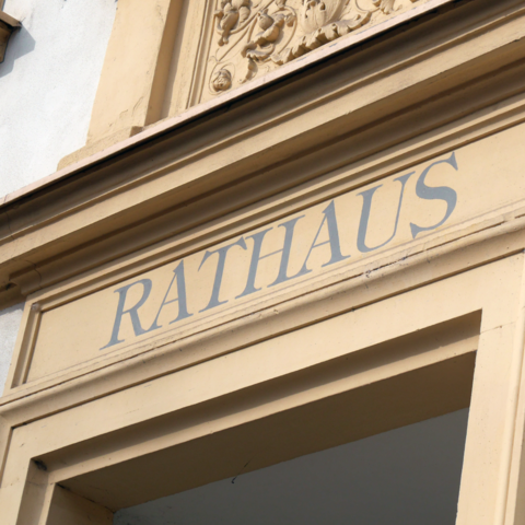 Rathaus & Verwaltung - Estenfeld